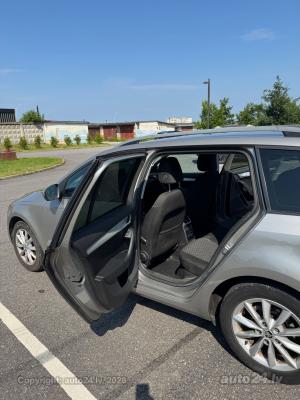Smilšu krāsa Skoda Octavia 2013 Narva, ar dzinēja tilpumu 1.20 L un nobraukumu 226 tūkst. km par 3990 €, foto 12 vietnē AUTOMOTO.COM.LV