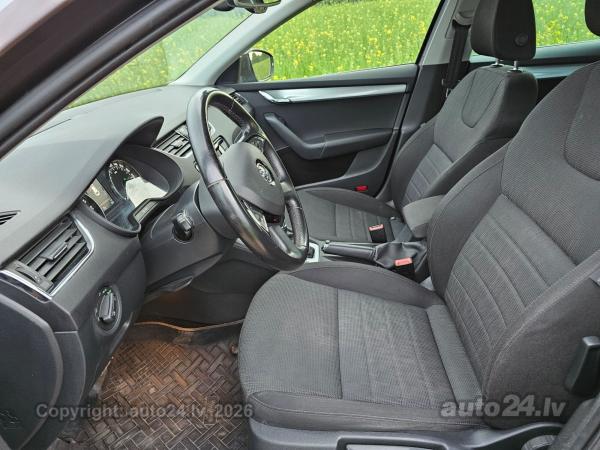 Beige Skoda Octavia 2014 in Viljandi, with an engine capacity of 1.60 L and mileage of 258 thousand km for 7300 €, photo 7 on AUTOMOTO.COM.LV