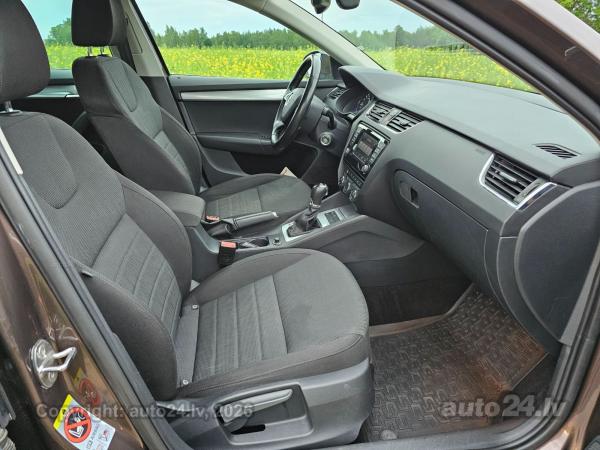 Beige Skoda Octavia 2014 in Viljandi, with an engine capacity of 1.60 L and mileage of 258 thousand km for 7300 €, photo 9 on AUTOMOTO.COM.LV