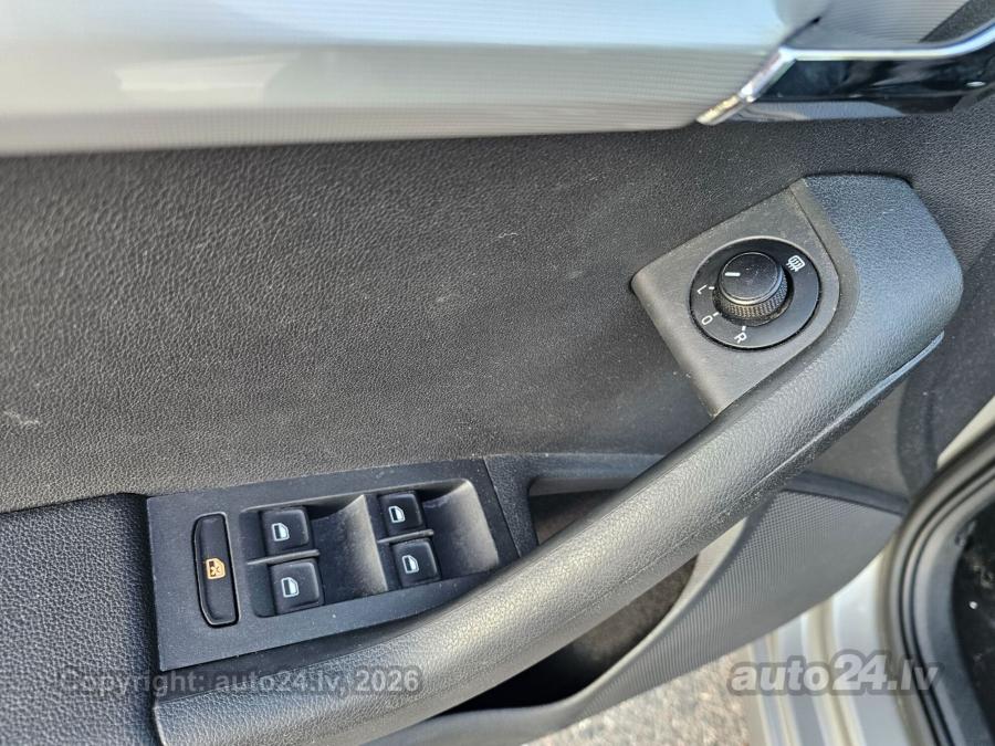 Smilšu krāsa Skoda Octavia 2014 Paide, ar dzinēja tilpumu 1.20 L un nobraukumu 203 tūkst. km par 4999 €, foto 15 vietnē AUTOMOTO.COM.LV