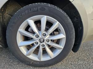 Smilšu krāsa Skoda Octavia 2014 Paide, ar dzinēja tilpumu 1.20 L un nobraukumu 203 tūkst. km par 4999 €, foto 18 vietnē AUTOMOTO.COM.LV