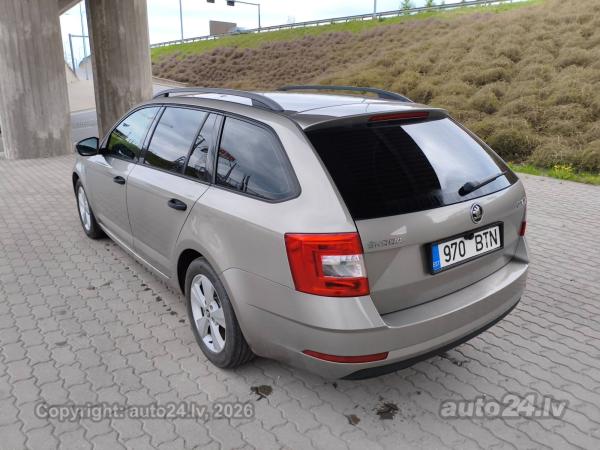 Smilšu krāsa Skoda Octavia 2017 Tallina, ar dzinēja tilpumu 1.00 L un nobraukumu 299 tūkst. km par 5400 €, foto 6 vietnē AUTOMOTO.COM.LV