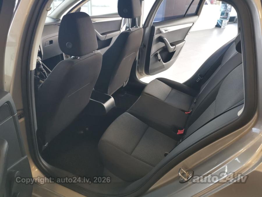 Smilšu krāsa Skoda Octavia 2017 Viljandi, ar dzinēja tilpumu 1.20 L un nobraukumu 216 tūkst. km par 5952 €, foto 15 vietnē AUTOMOTO.COM.LV