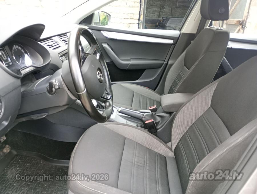 Smilšu krāsa Skoda Octavia 2017 Tallina, ar dzinēja tilpumu 1.80 L un nobraukumu 146 tūkst. km par 10800 €, foto 8 vietnē AUTOMOTO.COM.LV