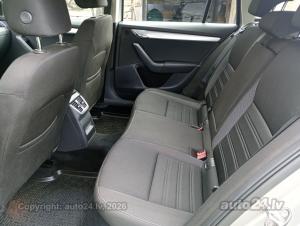 Smilšu krāsa Skoda Octavia 2017 Tallina, ar dzinēja tilpumu 1.80 L un nobraukumu 146 tūkst. km par 10800 €, foto 9 vietnē AUTOMOTO.COM.LV