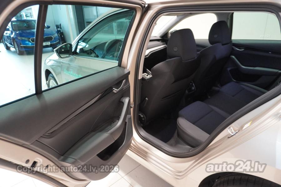 Beige Skoda Octavia 2026 in Tallinn, with an engine capacity of 2.00 L and mileage of 1 thousand km for 33900 €, photo 10 on AUTOMOTO.COM.LV