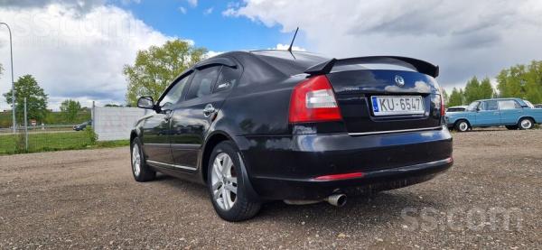 Black Skoda Octavia 2012 in Daugavpils, with an engine capacity of 1.20 L and mileage of 167 thousand km for 2750 €, photo 3 on AUTOMOTO.COM.LV