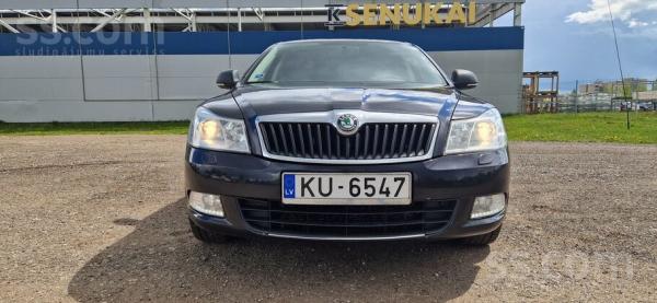 Black Skoda Octavia 2012 in Daugavpils, with an engine capacity of 1.20 L and mileage of 167 thousand km for 2750 €, photo 8 on AUTOMOTO.COM.LV