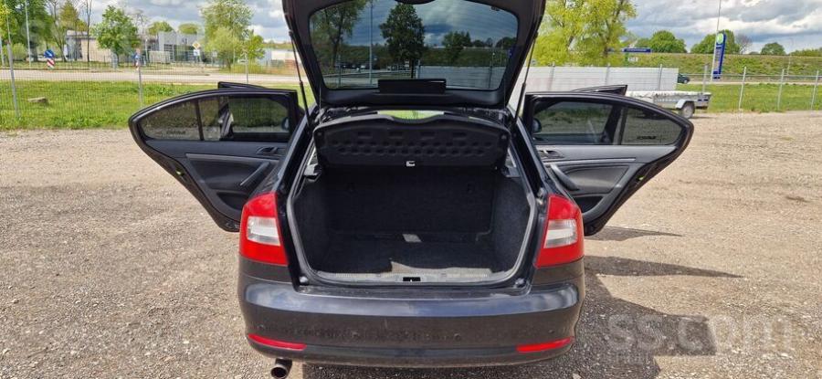 Melns Skoda Octavia 2012 Daugavpils, ar dzinēja tilpumu 1.20 L un nobraukumu 167 tūkst. km par 2750 €, foto 24 vietnē AUTOMOTO.COM.LV