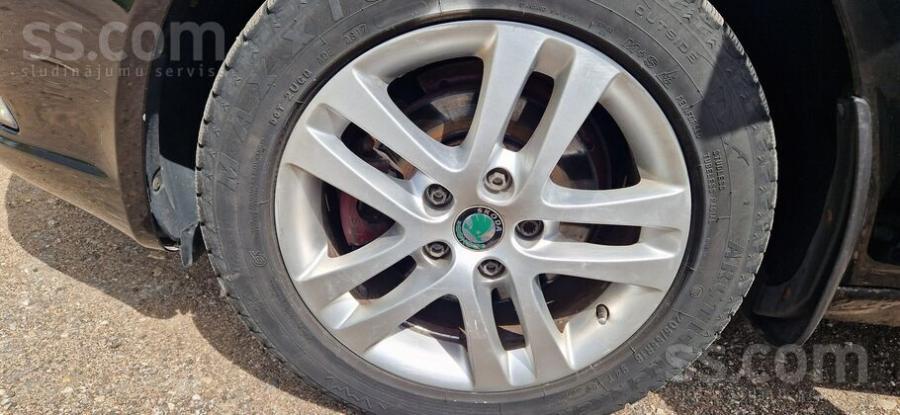 Melns Skoda Octavia 2012 Daugavpils, ar dzinēja tilpumu 1.20 L un nobraukumu 167 tūkst. km par 2750 €, foto 29 vietnē AUTOMOTO.COM.LV