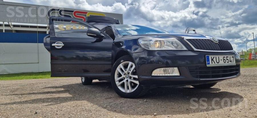 Melns Skoda Octavia 2012 Daugavpils, ar dzinēja tilpumu 1.20 L un nobraukumu 167 tūkst. km par 2750 €, foto 31 vietnē AUTOMOTO.COM.LV