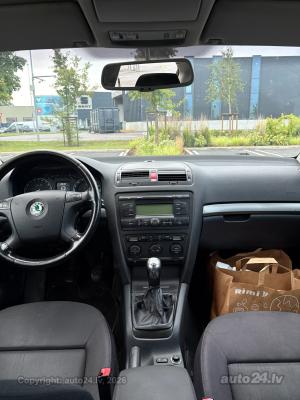 Melns Skoda Octavia 2005 Rīga, ar dzinēja tilpumu 1.60 L un nobraukumu 325 tūkst. km par 450 €, foto 6 vietnē AUTOMOTO.COM.LV