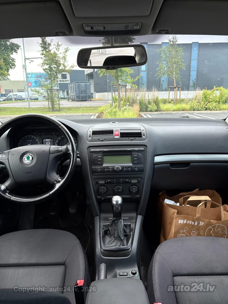 Melns Skoda Octavia 2005 Rīga, ar dzinēja tilpumu 1.60 L un nobraukumu 325 tūkst. km par 450 €, foto 6 vietnē AUTOMOTO.COM.LV