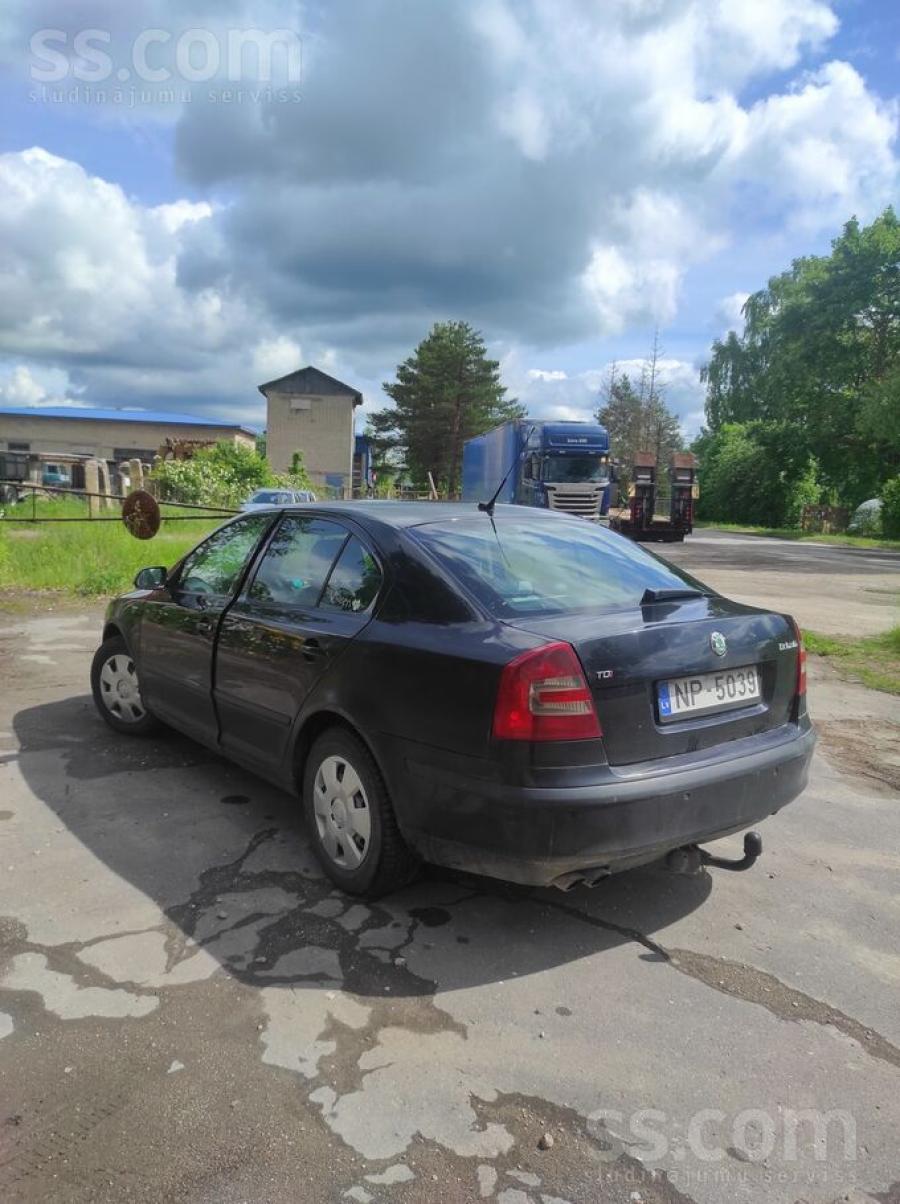 Melns Skoda Octavia 2006 Valmiera, ar dzinēja tilpumu 2.00 L un nobraukumu 429 tūkst. km par 1500 €, foto 7 vietnē AUTOMOTO.COM.LV