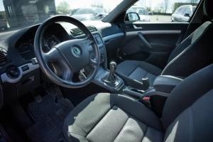 Melns Skoda Octavia 2006 Liepāja, ar dzinēja tilpumu 1.90 L un nobraukumu 244 tūkst. km par 1650 €, foto 9 vietnē AUTOMOTO.COM.LV