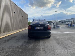 Melns Skoda Octavia 2006 Rīga, ar dzinēja tilpumu 2.00 L un nobraukumu 371 tūkst. km par 1170 €, foto 6 vietnē AUTOMOTO.COM.LV