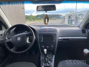Melns Skoda Octavia 2006 Rīga, ar dzinēja tilpumu 2.00 L un nobraukumu 371 tūkst. km par 1170 €, foto 8 vietnē AUTOMOTO.COM.LV