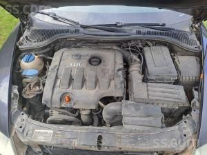 Black Skoda Octavia 2006 in Riga, with an engine capacity of 2.00 L and mileage of 429 thousand km for 1350 €, photo 6 on AUTOMOTO.COM.LV