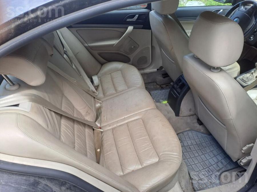 Black Skoda Octavia 2006 in Riga, with an engine capacity of 2.00 L and mileage of 429 thousand km for 1350 €, photo 8 on AUTOMOTO.COM.LV