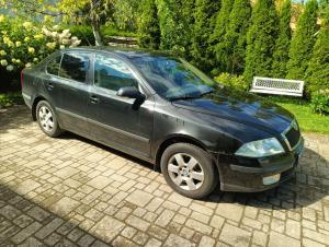 Черный Шкода Октавия 2006 в Рига, объемом двигателя 1.60 л и пробегом 194 тыс. км за 1100 €, фото  на AUTOMOTO.COM.LV