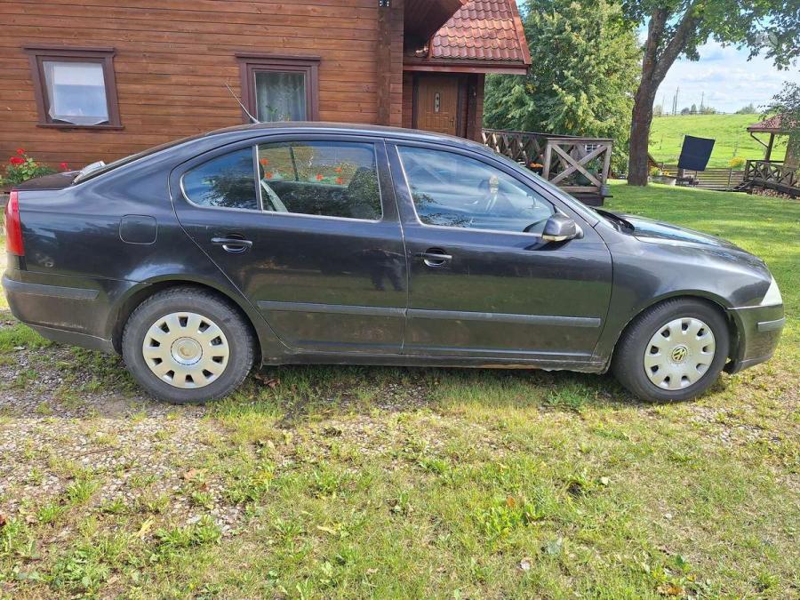 Черный Шкода Октавия 2006 в Алитус, объемом двигателя 1.97 л и пробегом 497 тыс. км за 850 €, фото 3 на AUTOMOTO.COM.LV