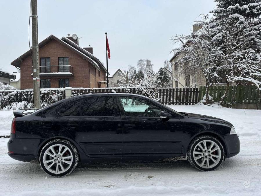 Melns Skoda Octavia 2007 Viļņa, ar dzinēja tilpumu 1.97 L un nobraukumu 400 tūkst. km par 4200 €, foto 7 vietnē AUTOMOTO.COM.LV