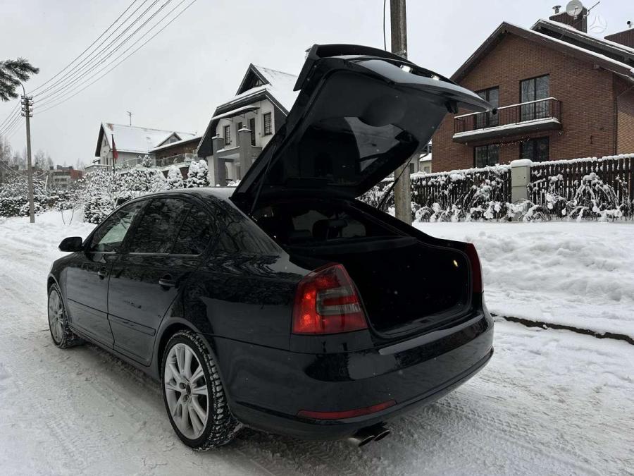 Melns Skoda Octavia 2007 Viļņa, ar dzinēja tilpumu 1.97 L un nobraukumu 400 tūkst. km par 4200 €, foto 26 vietnē AUTOMOTO.COM.LV