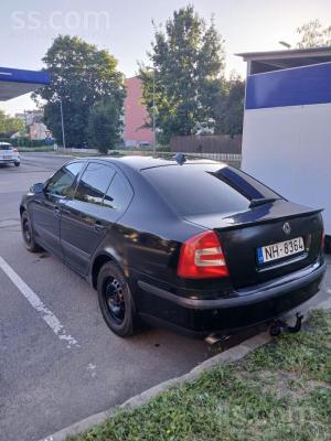 Melns Skoda Octavia 2007 Rīga, ar dzinēja tilpumu 2.00 L un nobraukumu 412 tūkst. km par 960 €, foto 3 vietnē AUTOMOTO.COM.LV