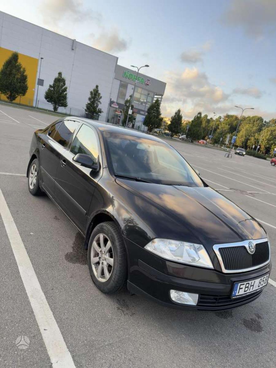 Черный Шкода Октавия 2007 в Клайпеда, объемом двигателя 1.90 л и пробегом 301 тыс. км за 900 €, фото 1 на AUTOMOTO.COM.LV