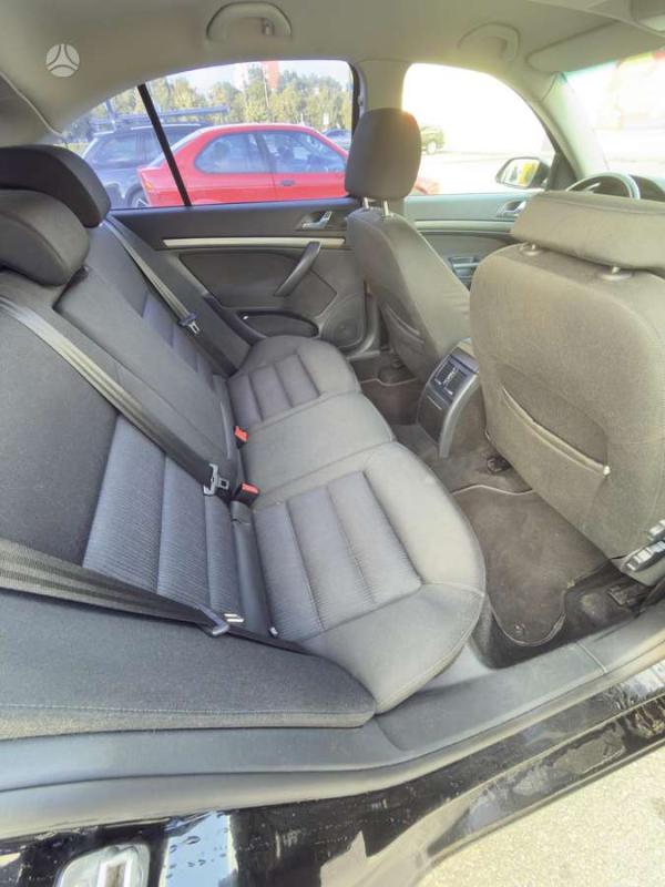 Melns Skoda Octavia 2007 Klaipėda, ar dzinēja tilpumu 1.90 L un nobraukumu 301 tūkst. km par 900 €, foto 6 vietnē AUTOMOTO.COM.LV