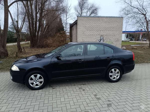 Melns Skoda Octavia 2008 Šauļi, ar dzinēja tilpumu 1.90 L un nobraukumu 292 tūkst. km par 1499 €, foto 3 vietnē AUTOMOTO.COM.LV