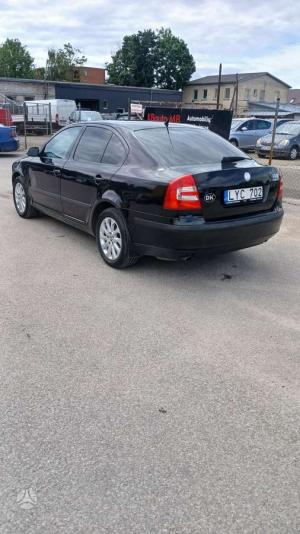 Melns Skoda Octavia 2008 Plungė, ar dzinēja tilpumu 1.60 L un nobraukumu 270 tūkst. km par 1650 €, foto 8 vietnē AUTOMOTO.COM.LV