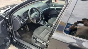 Melns Skoda Octavia 2008 Plungė, ar dzinēja tilpumu 1.60 L un nobraukumu 270 tūkst. km par 1650 €, foto 11 vietnē AUTOMOTO.COM.LV