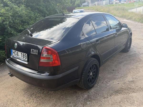 Melns Skoda Octavia 2008 Plungė, ar dzinēja tilpumu 1.90 L un nobraukumu 350 tūkst. km par 1850 €, foto 4 vietnē AUTOMOTO.COM.LV