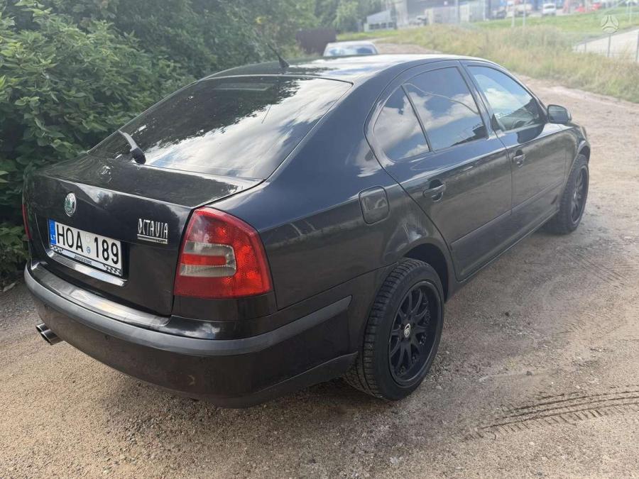 Black Skoda Octavia 2008 in Plunge, with an engine capacity of 1.90 L and mileage of 350 thousand km for 1850 €, photo 5 on AUTOMOTO.COM.LV