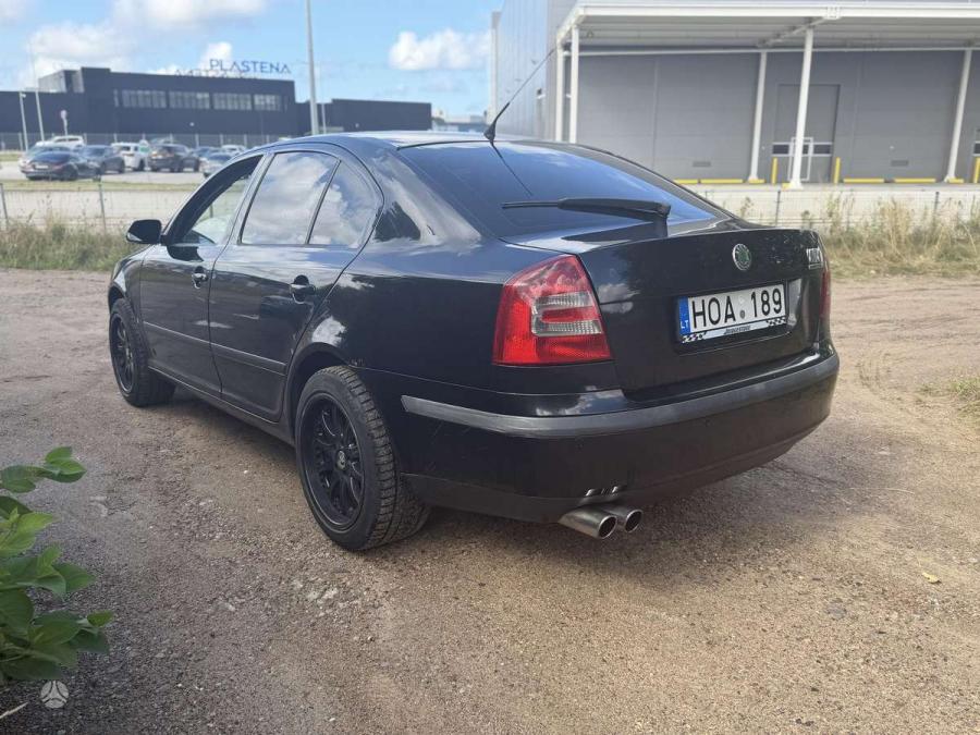 Black Skoda Octavia 2008 in Plunge, with an engine capacity of 1.90 L and mileage of 350 thousand km for 1850 €, photo 6 on AUTOMOTO.COM.LV