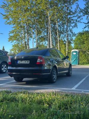 Black Skoda Octavia 2010 in Tallinn, with an engine capacity of 1.60 L and mileage of 318 thousand km for 3500 €, photo 7 on AUTOMOTO.COM.LV