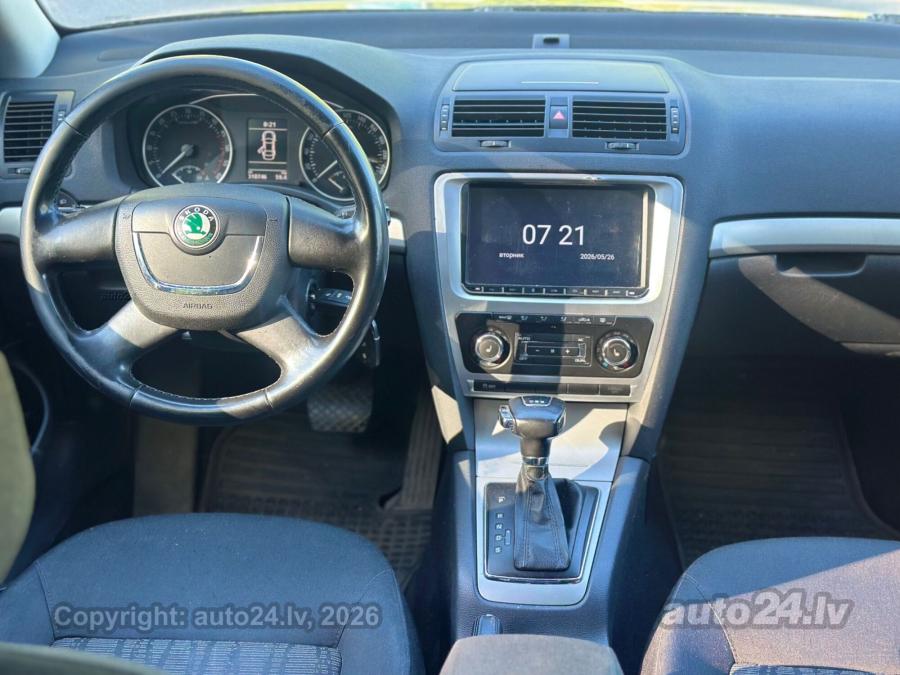 Black Skoda Octavia 2010 in Tallinn, with an engine capacity of 1.60 L and mileage of 318 thousand km for 3500 €, photo 8 on AUTOMOTO.COM.LV