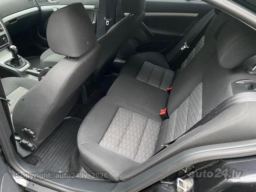 Melns Skoda Octavia 2010 Tallina, ar dzinēja tilpumu 1.60 L un nobraukumu 240 tūkst. km par 1800 €, foto 4 vietnē AUTOMOTO.COM.LV
