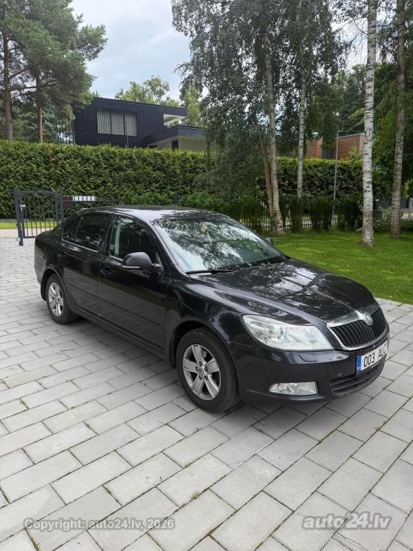 Melns Skoda Octavia 2010 Tallina, ar dzinēja tilpumu 1.60 L un nobraukumu 240 tūkst. km par 1800 €, foto 4 vietnē AUTOMOTO.COM.LV