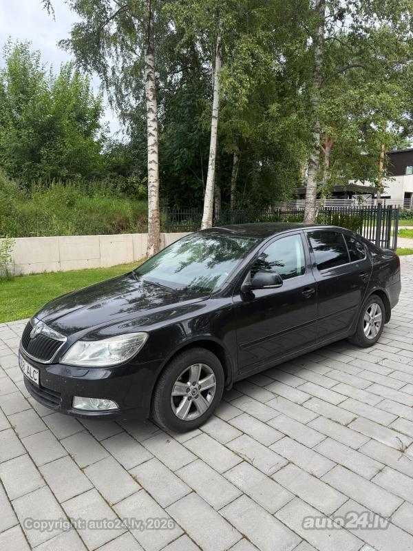 Melns Skoda Octavia 2010 Tallina, ar dzinēja tilpumu 1.60 L un nobraukumu 240 tūkst. km par 1800 €, foto 7 vietnē AUTOMOTO.COM.LV