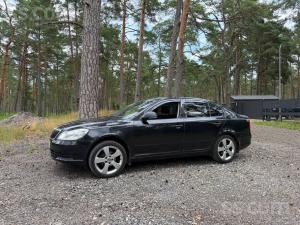 Black Skoda Octavia 2010 in Riga, with an engine capacity of 1.40 L and mileage of 214 thousand km for 3000 €, photo 4 on AUTOMOTO.COM.LV