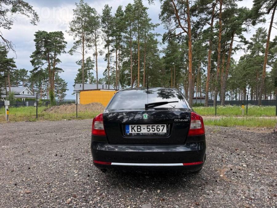 Black Skoda Octavia 2010 in Riga, with an engine capacity of 1.40 L and mileage of 214 thousand km for 3000 €, photo 6 on AUTOMOTO.COM.LV