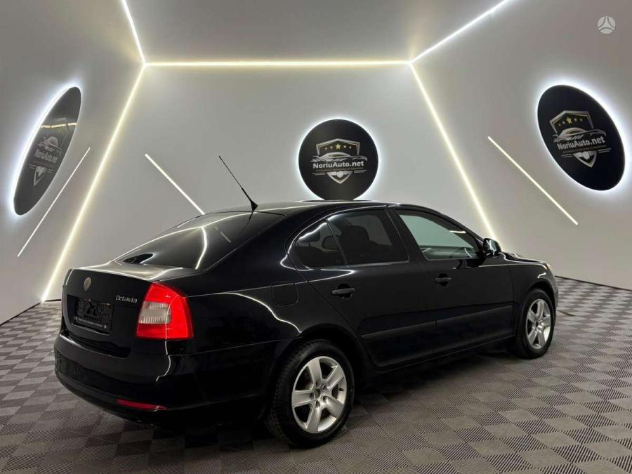 Melns Skoda Octavia 2010 Marijampole, ar dzinēja tilpumu 1.60 L un nobraukumu 271 tūkst. km par 2450 €, foto 6 vietnē AUTOMOTO.COM.LV