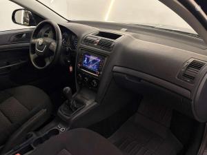 Melns Skoda Octavia 2010 Marijampole, ar dzinēja tilpumu 1.60 L un nobraukumu 271 tūkst. km par 2450 €, foto 14 vietnē AUTOMOTO.COM.LV