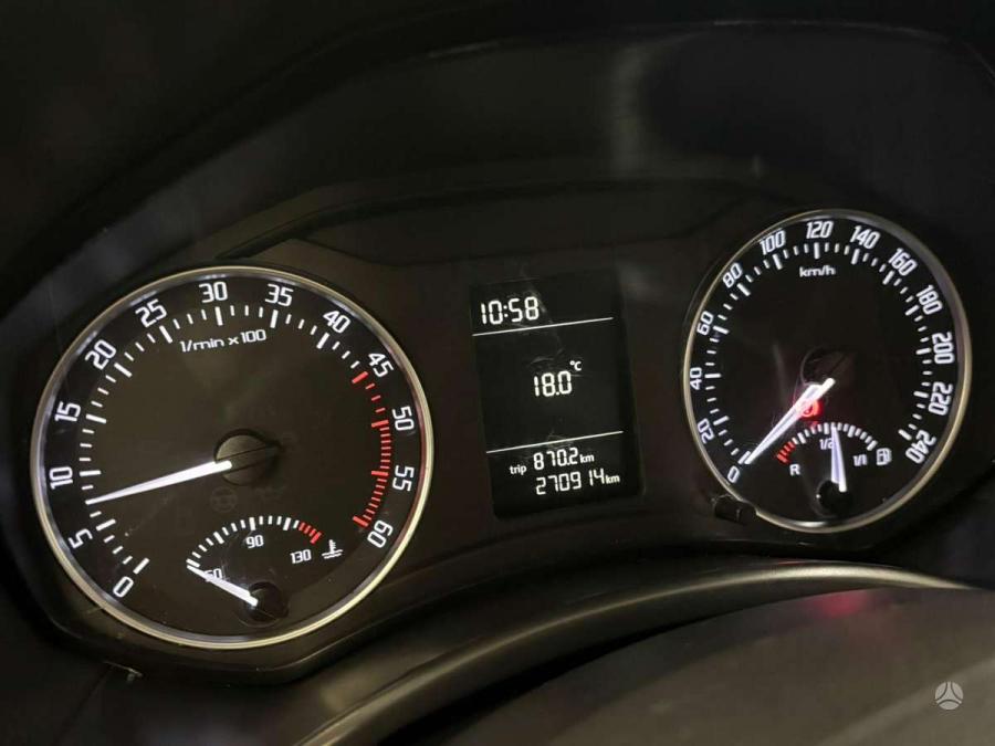 Melns Skoda Octavia 2010 Marijampole, ar dzinēja tilpumu 1.60 L un nobraukumu 271 tūkst. km par 2450 €, foto 16 vietnē AUTOMOTO.COM.LV