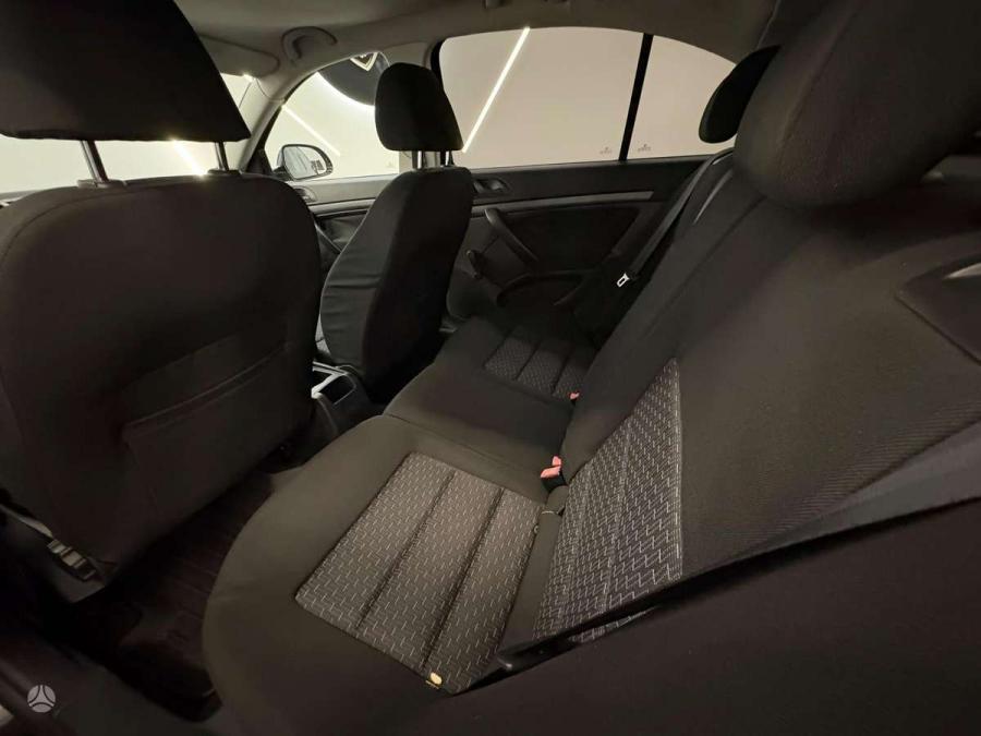 Melns Skoda Octavia 2010 Marijampole, ar dzinēja tilpumu 1.60 L un nobraukumu 271 tūkst. km par 2450 €, foto 19 vietnē AUTOMOTO.COM.LV