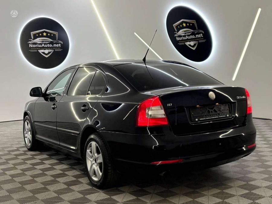 Melns Skoda Octavia 2010 Marijampole, ar dzinēja tilpumu 1.60 L un nobraukumu 271 tūkst. km par 2450 €, foto 27 vietnē AUTOMOTO.COM.LV