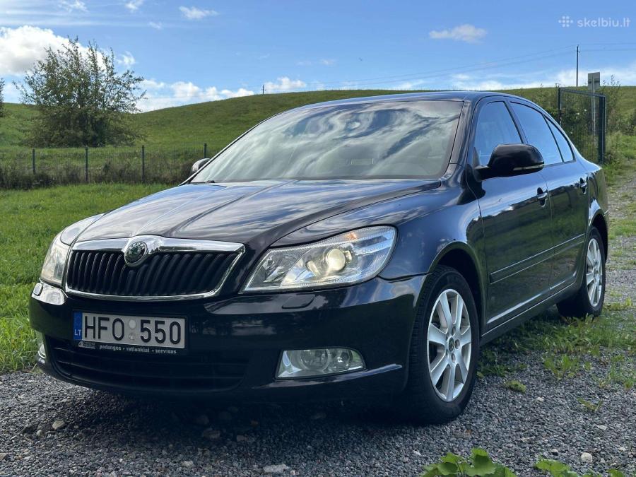 Black Skoda Octavia 2010 in Utena, with an engine capacity of 1.60 L and mileage of 316 thousand km for 3650 €, photo 1 on AUTOMOTO.COM.LV