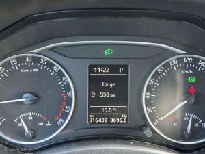 Black Skoda Octavia 2010 in Utena, with an engine capacity of 1.60 L and mileage of 316 thousand km for 3650 €, photo 12 on AUTOMOTO.COM.LV